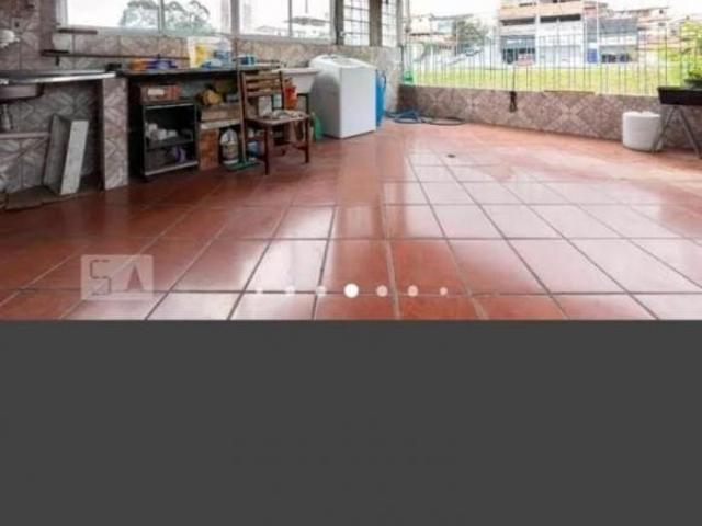 Sobrado para Venda por R$750.000,00 com 250m², 3 dormitórios, 1 vaga e 3 banheiros Itaquera, São p