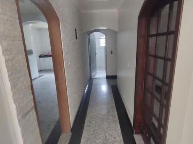 Sobrado para Venda por R$790.000,00 com 280m², 2 salas, 3 banheiros e 3 vagas Itaim paulista, São