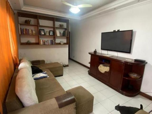 Sobrado para Venda por R$800.000,00 com 200m², 4 dormitórios, 2 suites e 2 vagas Ermelino matarazz