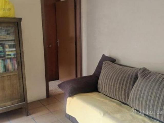 Sobrado para Venda por R$800.000,00 com 214m², 4 dormitórios, 2 suites e 2 vagas Parque industriár
