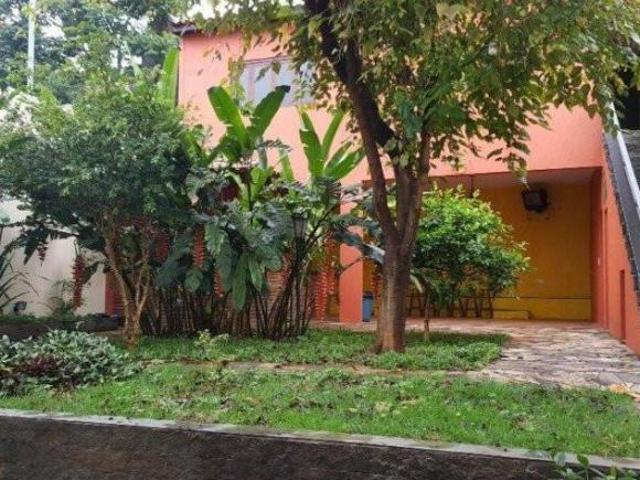 Sobrado para Venda por R$850.000,00 com 450m², 3 dormitórios, 1 suite e 1 vaga Vila carolina, São