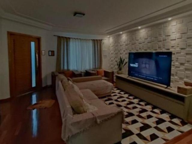 Sobrado para Venda por R$955.000,00 com 254m², 4 dormitórios, 4 suites e 5 banheiros Vila floresta