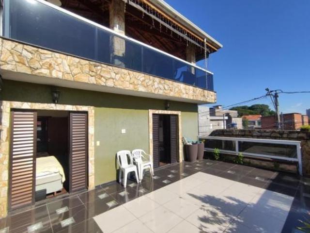 Sobrado para Venda por R$990.000,00 com 248m², 3 dormitórios, 3 suites e 3 vagas Vila rosária, Sã