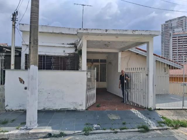 Sobrado para venda possui 100 metros quadrados com 3 quartos