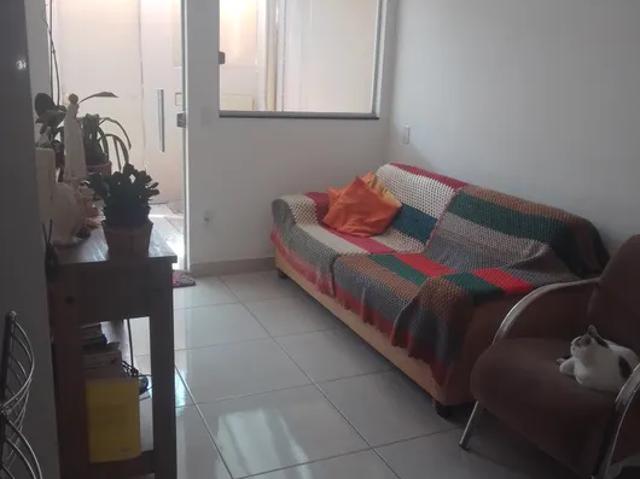 Sobrado para venda possui 120 metros quadrados com 2 quartos