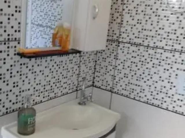Sobrado para venda possui 250 metros quadrados com 5 quartos