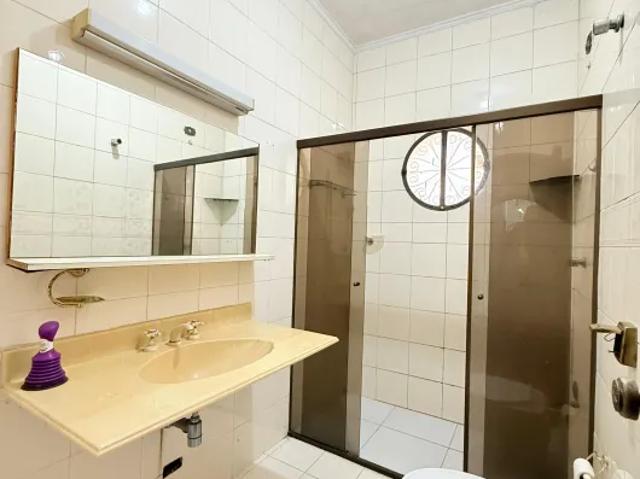 Sobrado para venda possui 200 metros quadrados com 4 quartos em Vila Santo Estevão São Paulo SP