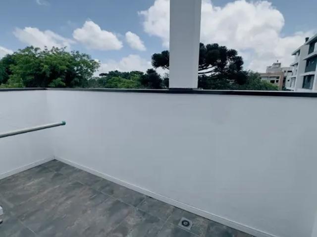 Sobrado para venda possui 207 metros quadrados com 3 quartos em Hugo Lange Curitiba PR