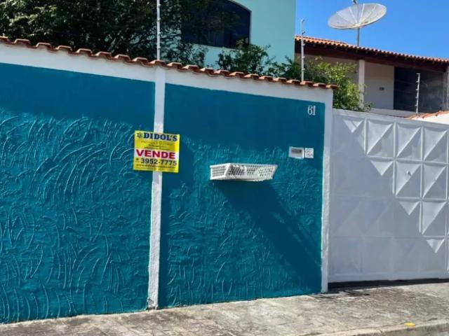 Sobrado para venda possui 220 metros quadrados com 3 quartos