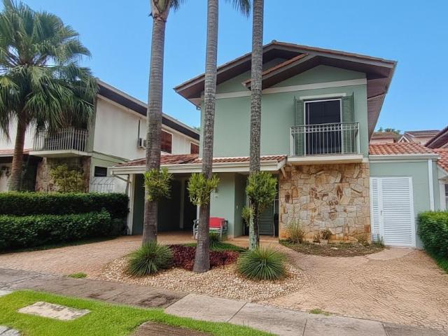 Sobrado para Venda/Aluguel com 4 quartos, 310 m² por R$ 1.800.000