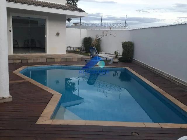 Sobrado para Venda/Aluguel com 4 quartos, 402 m² por R$ 2.650.000