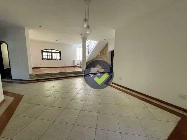 Sobrado para Venda/Aluguel com 4 quartos, 460 m² por R$ 1.399.000