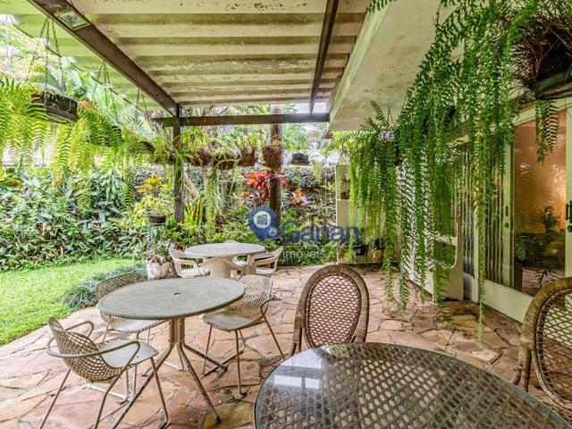 Sobrado para Venda/Aluguel com 5 quartos, 600 m² por R$ 3.600.000