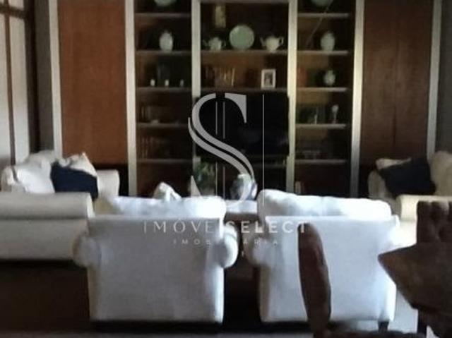 Sobrado para Venda/Aluguel com 5 quartos, 600 m² por R$ 3.600.000