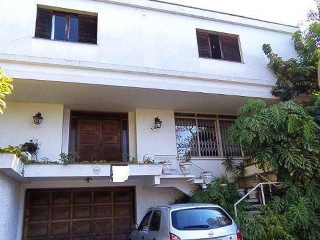 Sobrado para Venda/Aluguel com 5 quartos, 600 m² por R$ 3.600.000