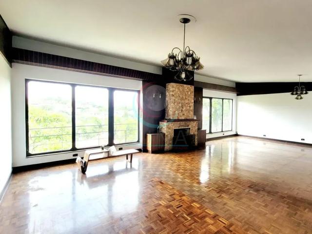 Sobrado para Venda/Aluguel com 7 quartos, 430 m² por R$ 5.500.000
