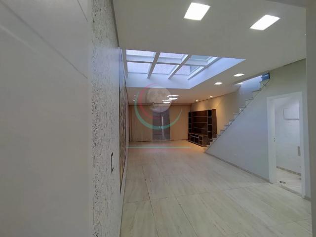 Sobrado para Venda/Aluguel com 2 quartos, 230 m² por R$ 1.350.000