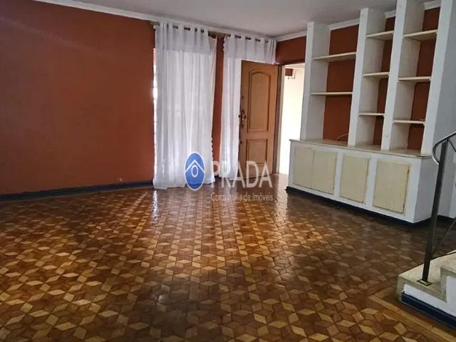 Sobrado para Venda/Aluguel com 3 quartos, 131 m² por R$ 1.500.000