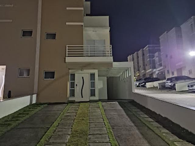 Sobrado para Venda/Aluguel com 3 quartos, 146 m² por R$ 900.000
