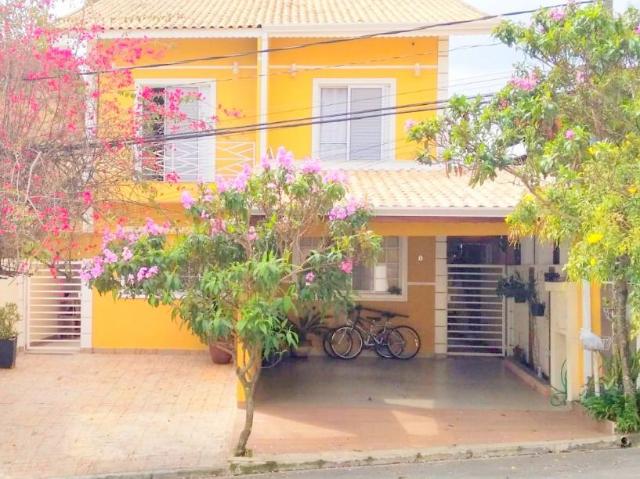 Sobrado para Venda/Aluguel com 3 quartos, 161 m² por R$ 850.000