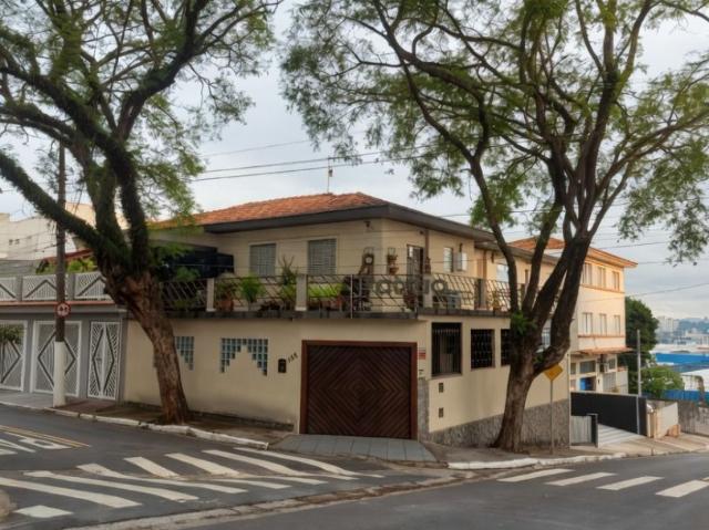 Sobrado para Venda/Aluguel com 3 quartos, 185 m² por R$ 850.000
