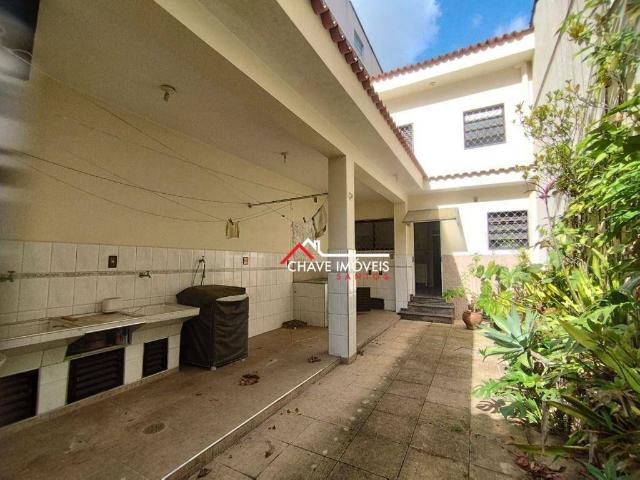 Sobrado para Venda/Aluguel com 3 quartos, 180 m² por R$ 1.650.000
