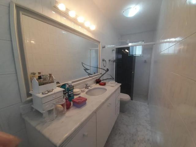 Sobrado para Venda/Aluguel com 3 quartos, 200 m² por R$ 900.000