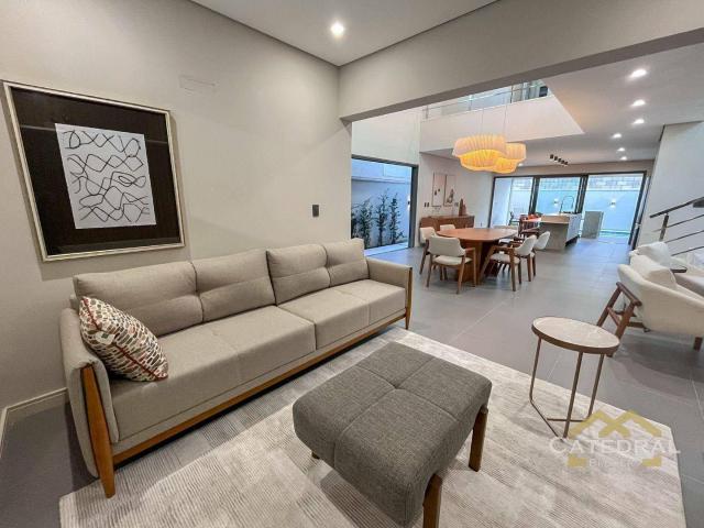 Sobrado para Venda/Aluguel com 3 quartos, 238 m² por R$ 3.150.000