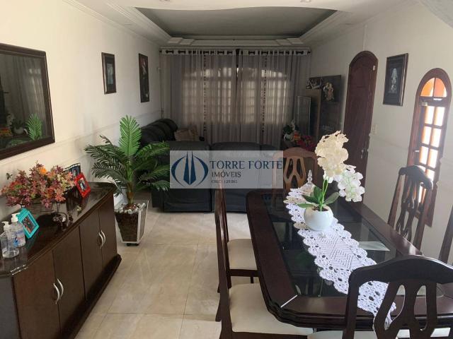 Sobrado para Venda/Aluguel com 3 quartos, 240 m² por R$ 1.200.000