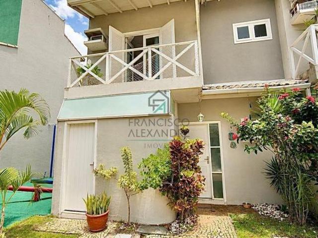 Sobrado Pé na Areia à Venda no Maitinga Bertioga