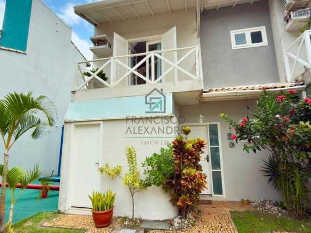 Sobrado Pé na Areia à Venda no Maitinga Bertioga