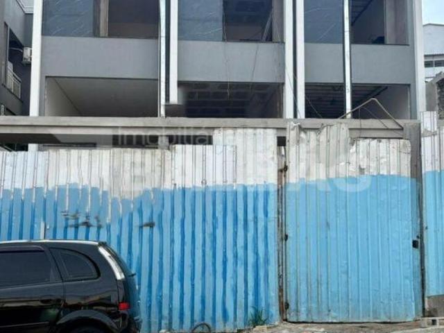 SOBRADO PENHA PRÓXIMO AO FÓRUM TRABALHISTA DA PENHA! UM IMÓVEL EXCLUSIVO