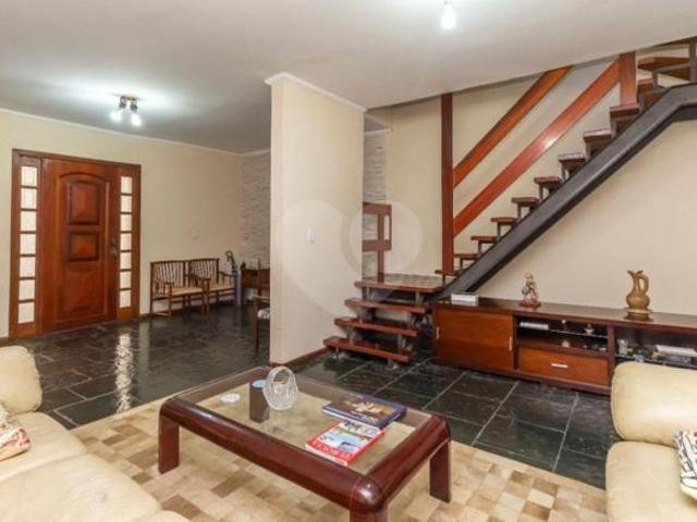 Sobrado. Pompéia. 5 quartos. suite. 2 vagas de garagem