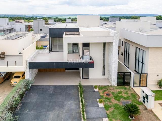 Sobrado Portal do Sol Green Casa em Condomínio com 4 Quarto s por R$ 3200000.00 no setor Residenci