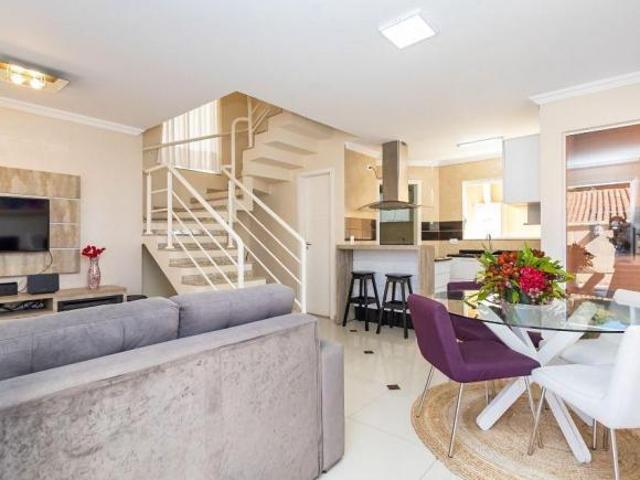 Sobrado porteira fechada com 3 dormitórios à venda, 148 m² por R$ 775.900,00 Barreirinha Curitiba
