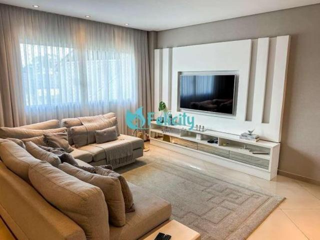 Sobrado porteira fechada com 3 dorms, 1 suíte, 4 vagas, 134m² na Vila Palmeiras