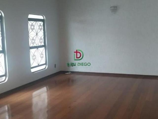 SOBRADO PRÓXIMO A JK