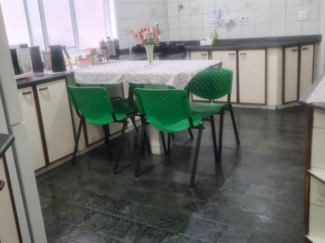 SOBRADO PRÓXIMO AO COLÉGIO RIO BRANCO E CEMUCAM