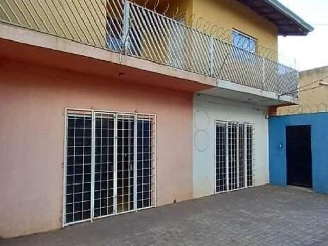 SOBRADO PRÓXIMO AO CENTRO