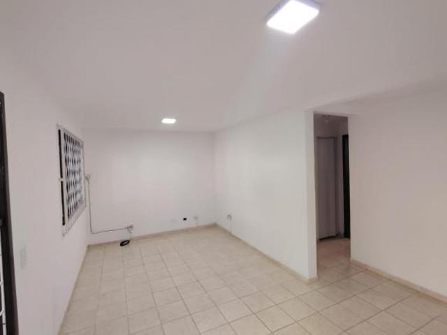 SOBRADO PROXIMO AO HOSPITAL DO TRABALHADOR 3 DOR