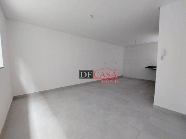 Sobrado próximo ao Metrô. 3 dormitório 1 suíte, 2 vagas de garagem. Vila Guilhermina São Paulo/S