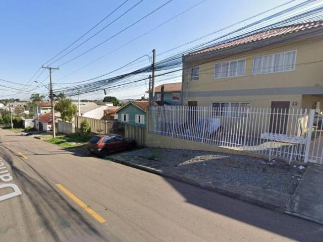 Sobrado próximos a mercado, posto de combústivel