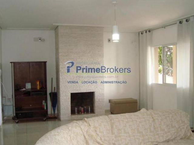 Sobrado Reformado: 4 quartos sendo 2 Suítes, 5 Vagas, 640 m², Próximo ao Shopping Plaza Sul