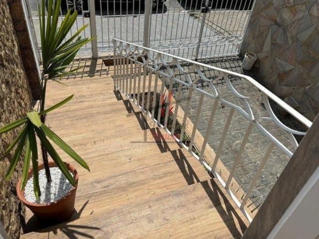 Sobrado Reformado 180 m² 4 Dormitórios 3 Vagas