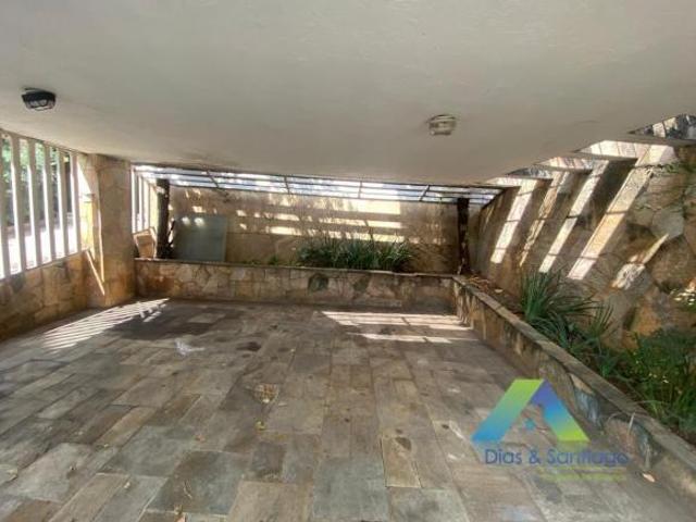 Sobrado reformado à venda com 4 dormitórios e 2 vagas no Bosque da Saúde/Sp, ao lado do Shopping Pla