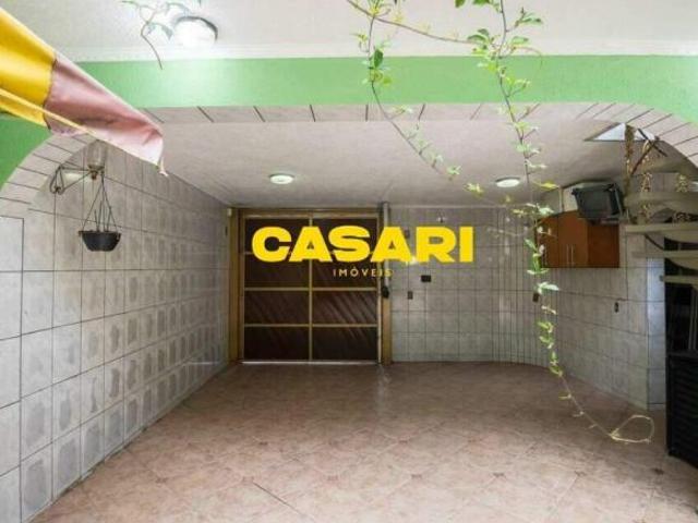 Sobrado Reformado e Mobiliado com 3 Dormitórios e Área Gourmet à Venda – Nova Petrópolis, SBC