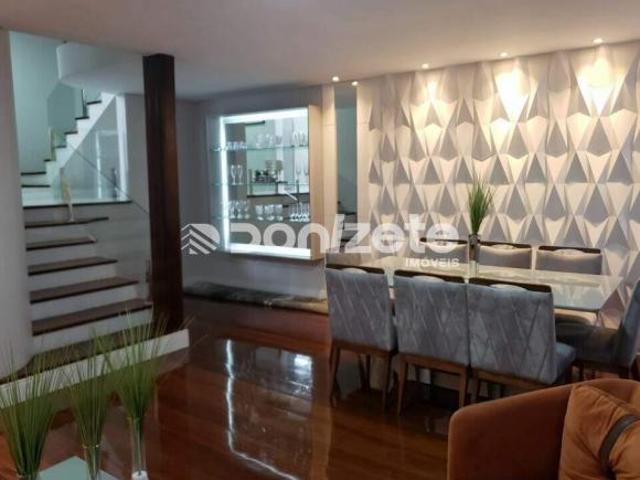 Sobrado Residencial na Vila Bastos, Santo André 173 m², 3 Quartos, 4 Vagas, Financia e Aceita Perm