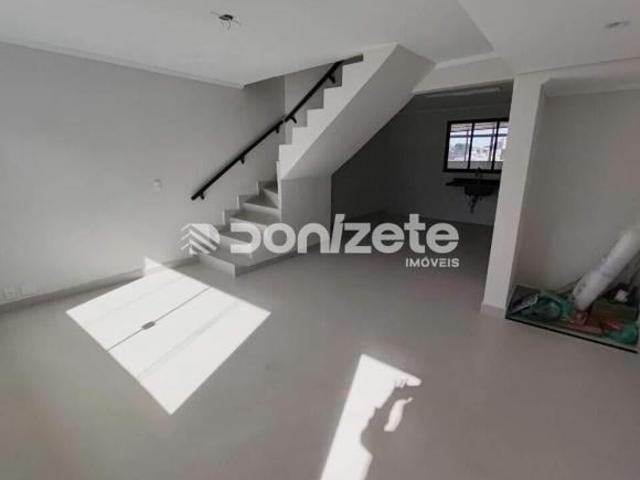 Sobrado Residencial na Vila Scarpelli, Santo André – 2 Quartos, 2 Salas, 2 Vagas Aceita Financiame