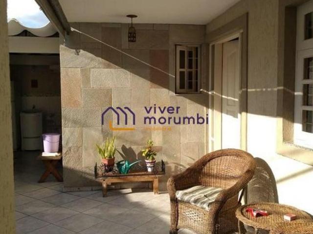 Sobrado Residencial no Morumbi 2 Dormitórios e Piscina