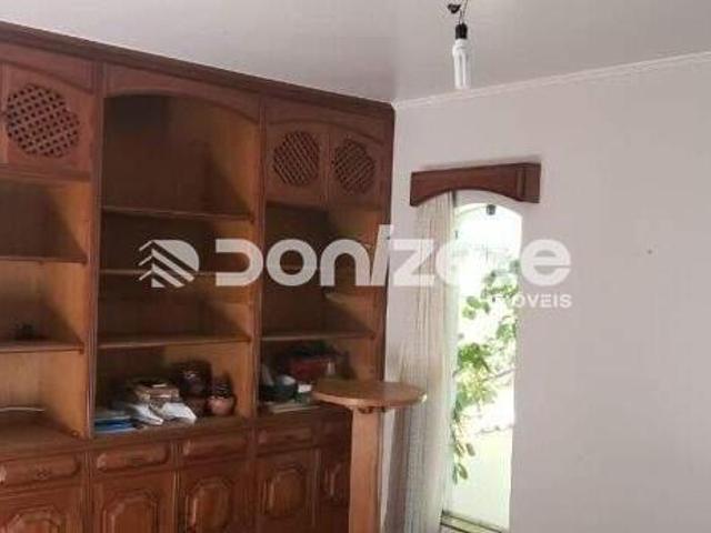 Sobrado residencial no Campestre, Santo André — 4 quartos, 2 suítes, financiamento disponível